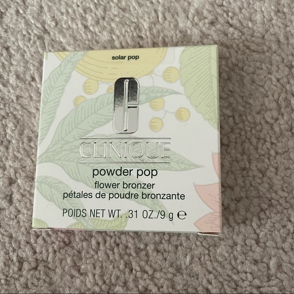 Clinique | Makeup | Nwt Clinque Powder Pop Flower Bronzer Solar Pop ...